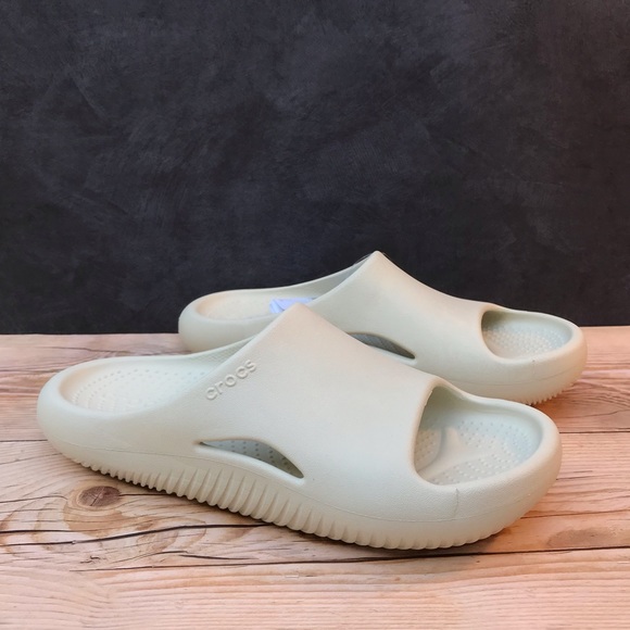 CROCS | Shoes | Crocs Mellow Slide | Poshmark